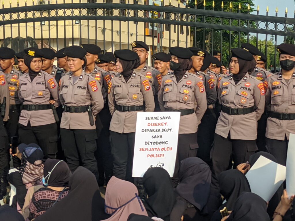 Penolakan Pembangunan Kandang Ayam di Cibetus Berujung Penangkapan ...